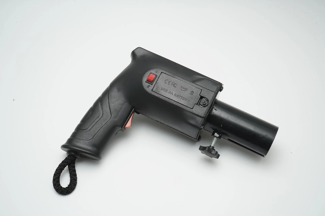 Pyro Party Sparkle Gun With 12 Cold Fire Refills (25sec)